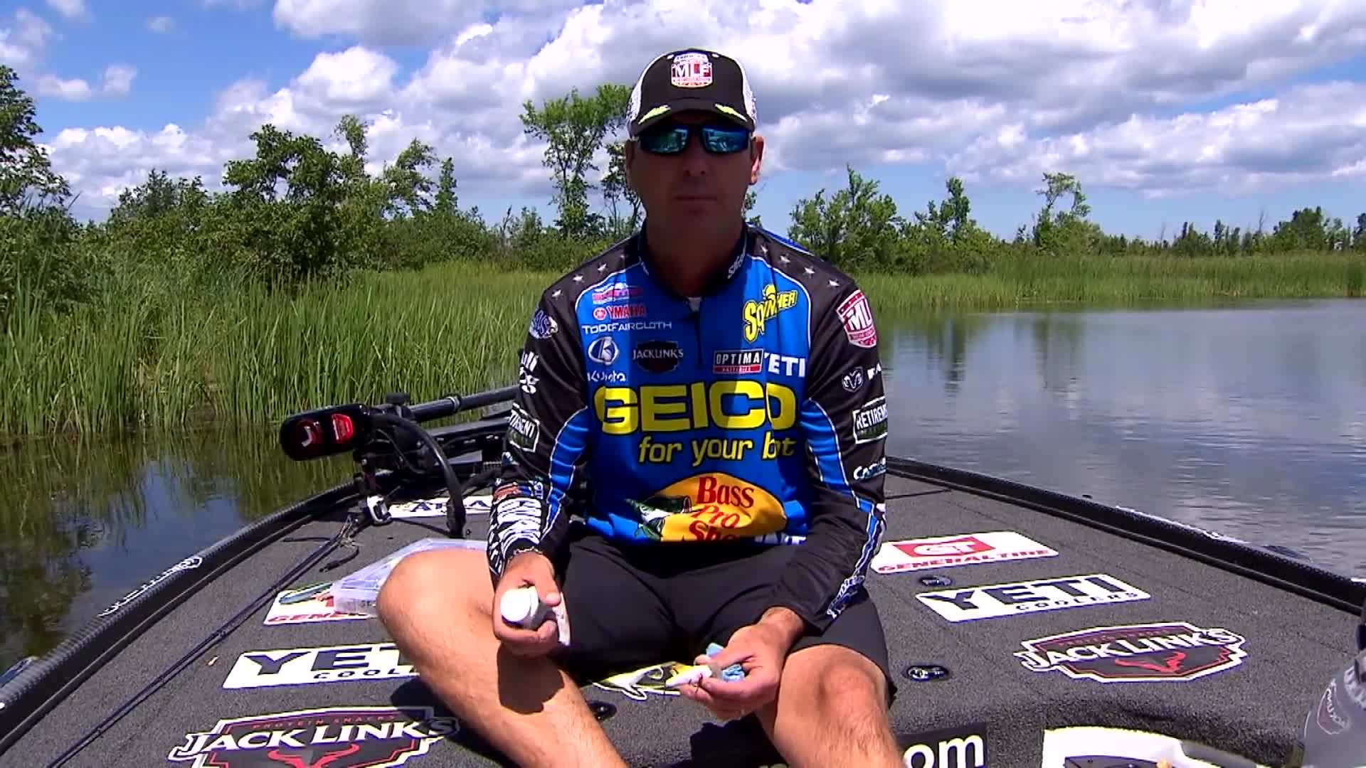 Todd Faircloth on Cleaning Baits - Major League Fishing