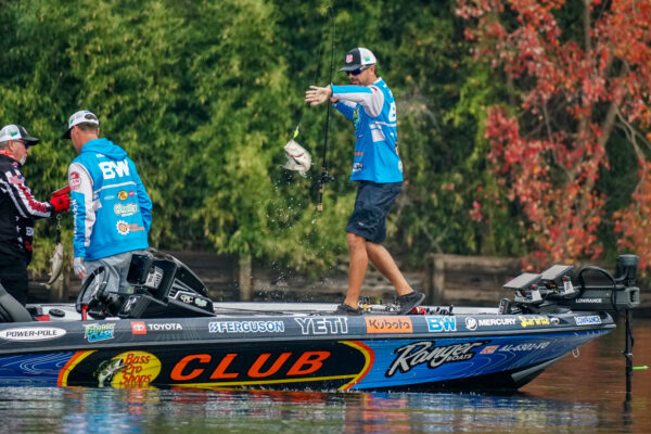 Faircloth, LeBrun romp to Knockout Match win in record fashion - Major ...