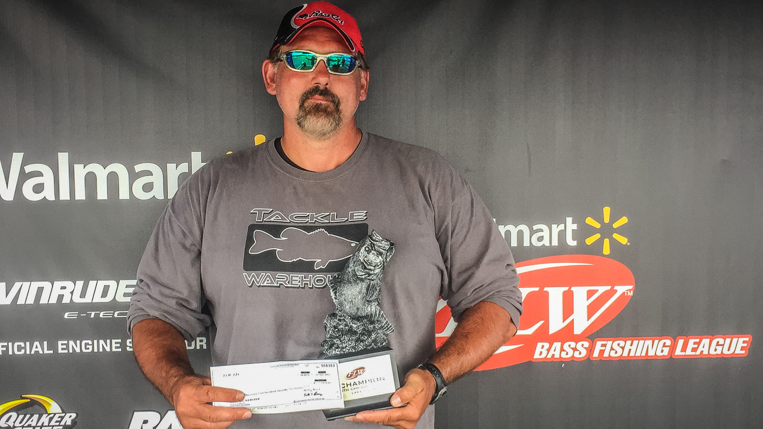 Webster Runs and Guns for Win - Major League Fishing