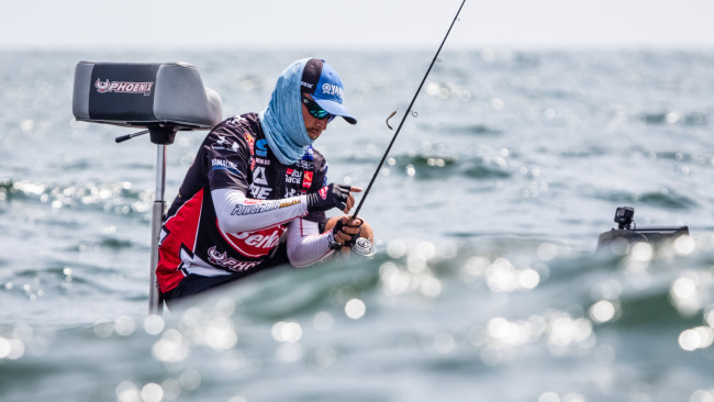 Lucas Wins 160K on Erie - Major League Fishing